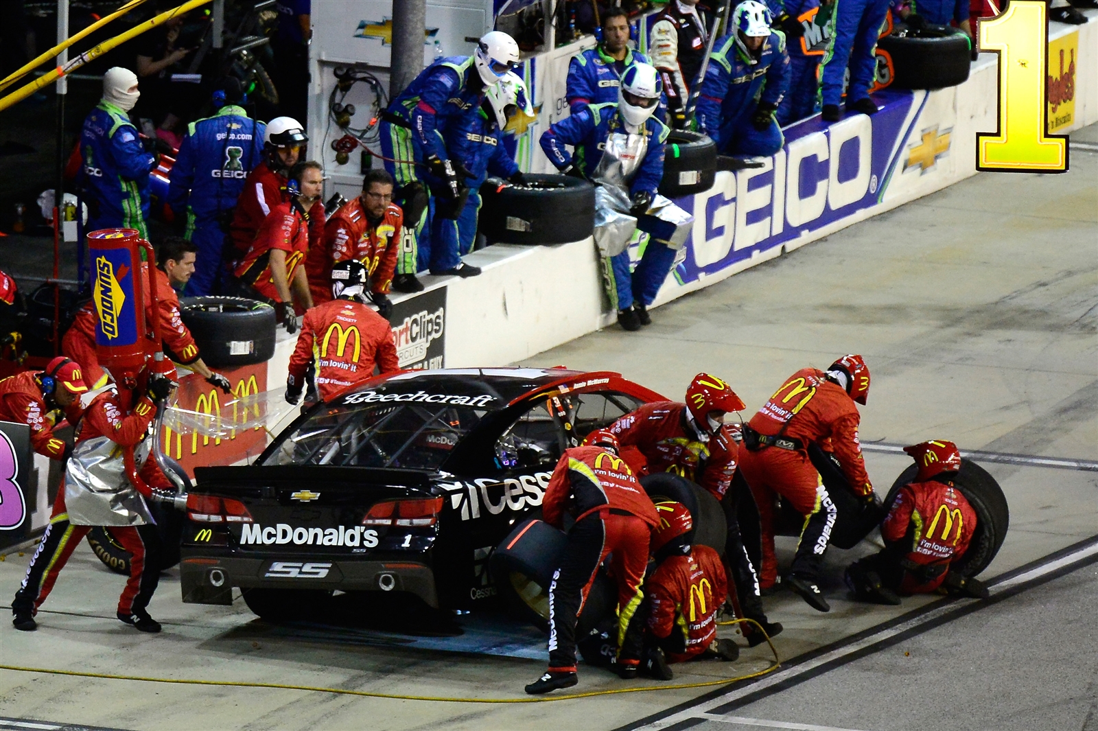 Season preview: Top 10 pit crews - Official Site Of NASCAR
