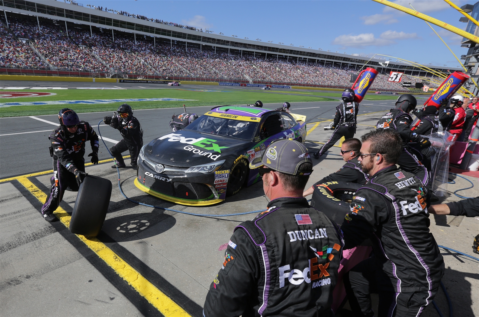 Season preview: Top 10 pit crews - Official Site Of NASCAR