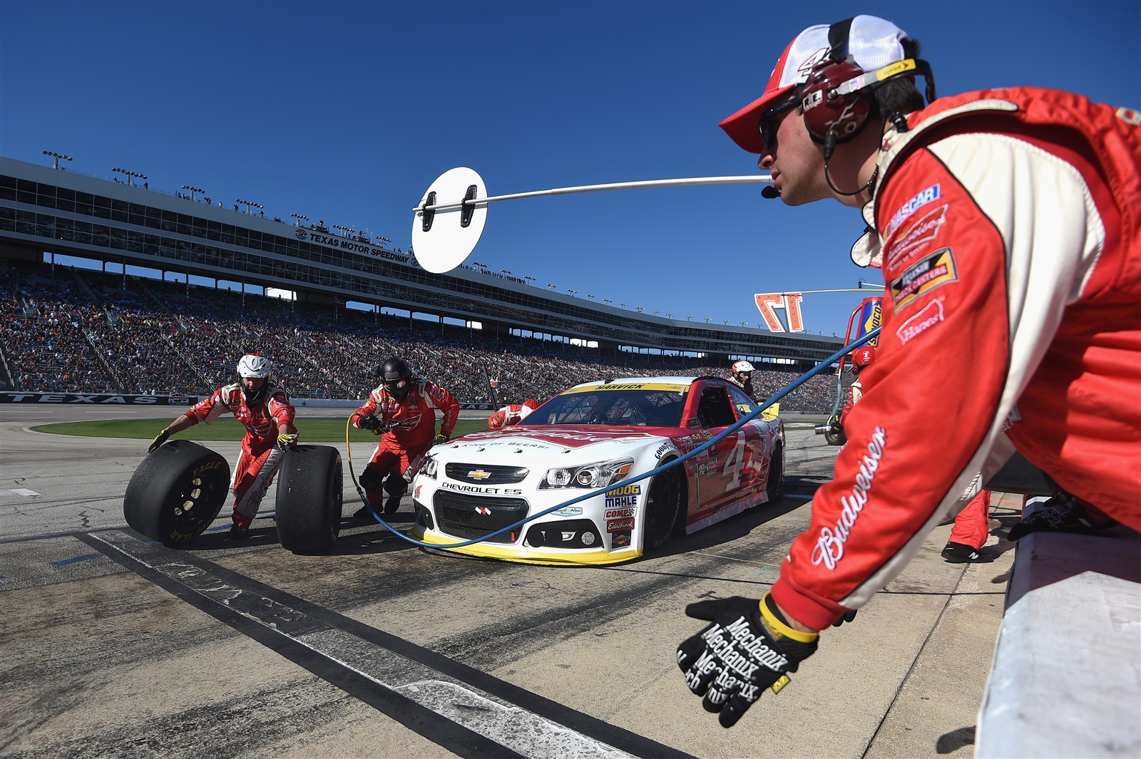 Season preview: Top 10 pit crews - Official Site Of NASCAR