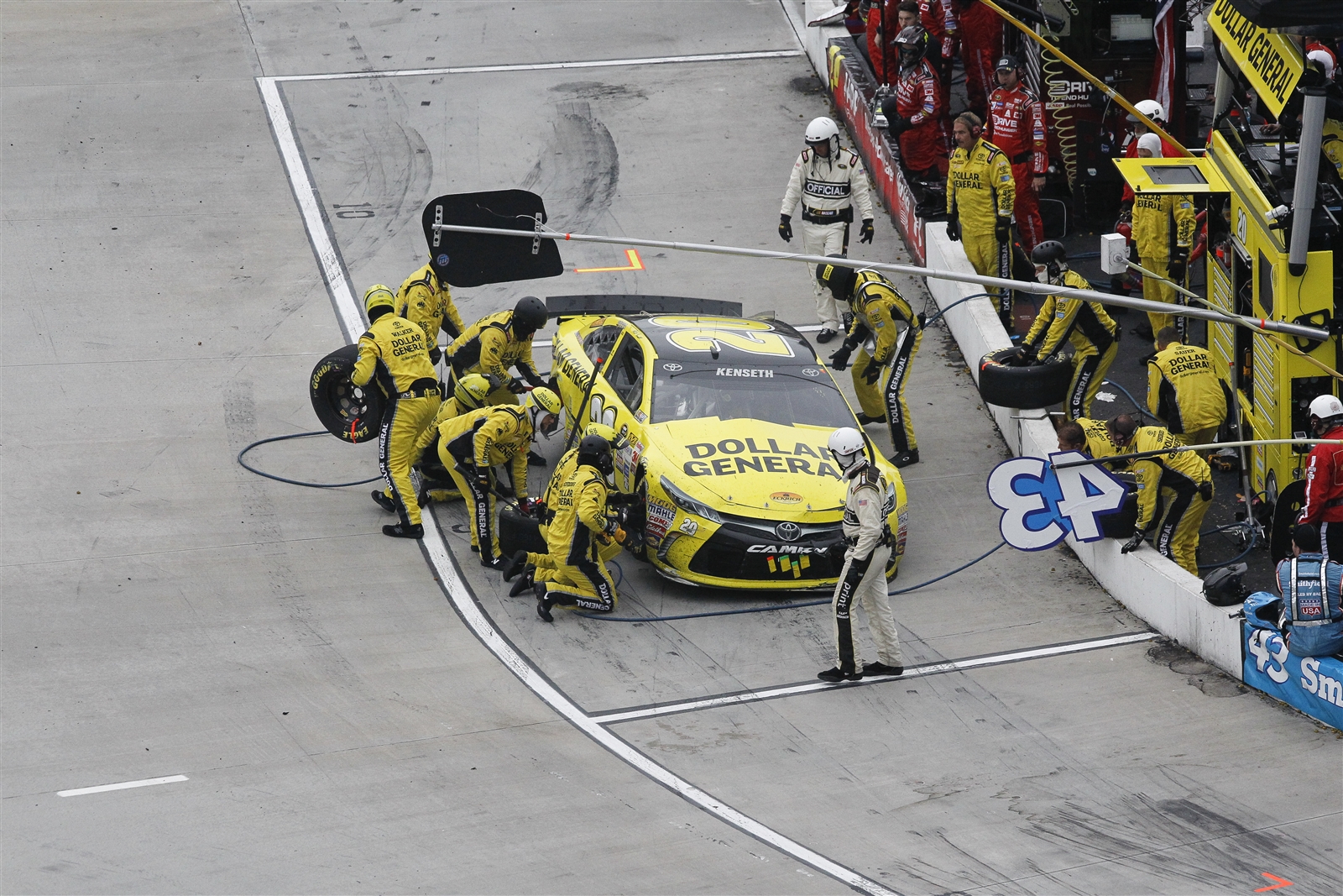 Season preview: Top 10 pit crews - Official Site Of NASCAR