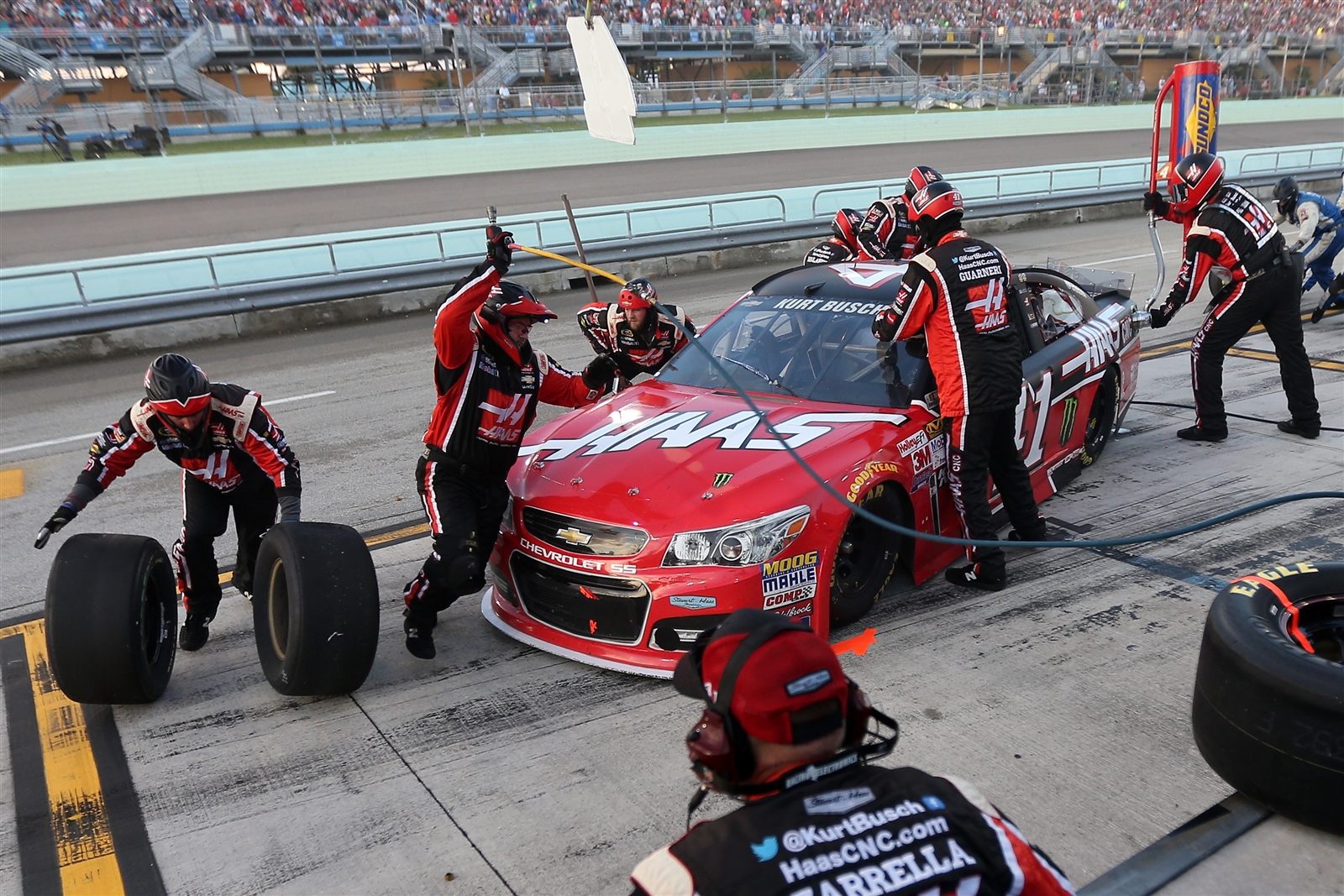 Season preview: Top 10 pit crews - Official Site Of NASCAR