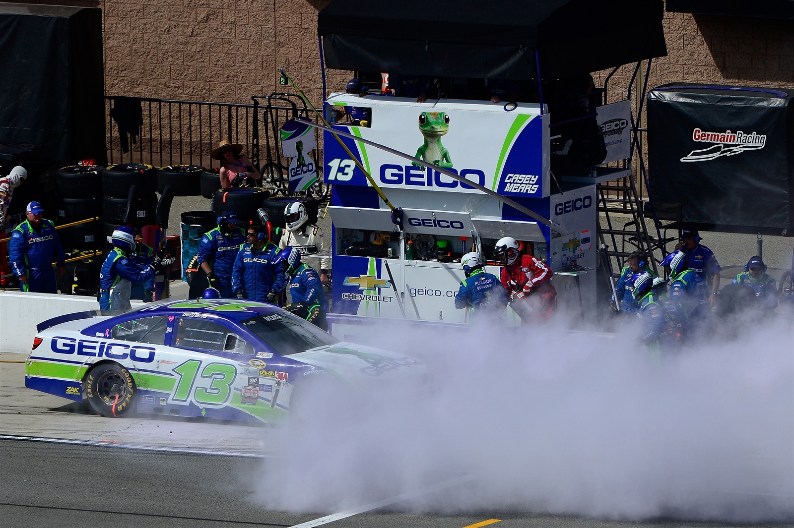 At-track photos: Sunday, Fontana - Official Site Of NASCAR