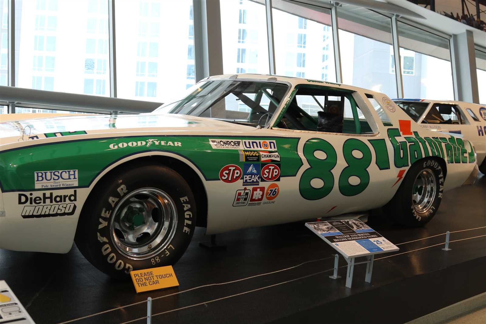 Glory Road 'ICONS': Legendary cars and cars of legendary drivers ...