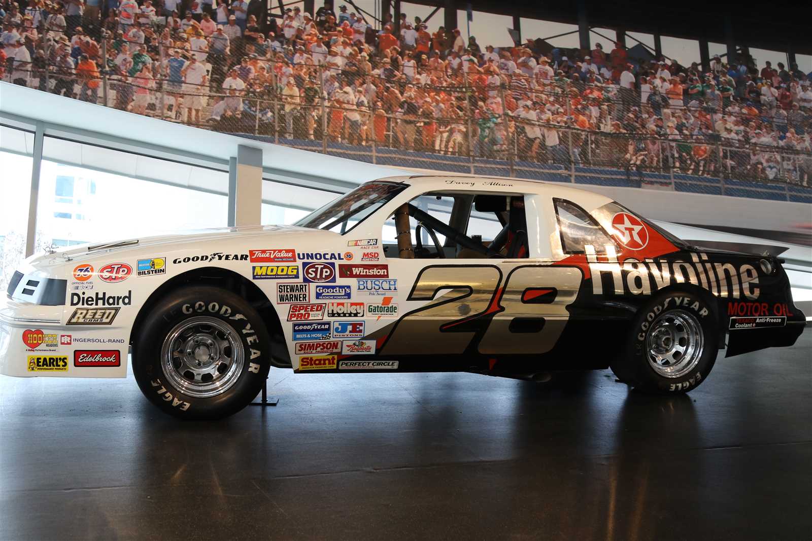 Glory Road 'ICONS': Legendary cars and cars of legendary drivers ...