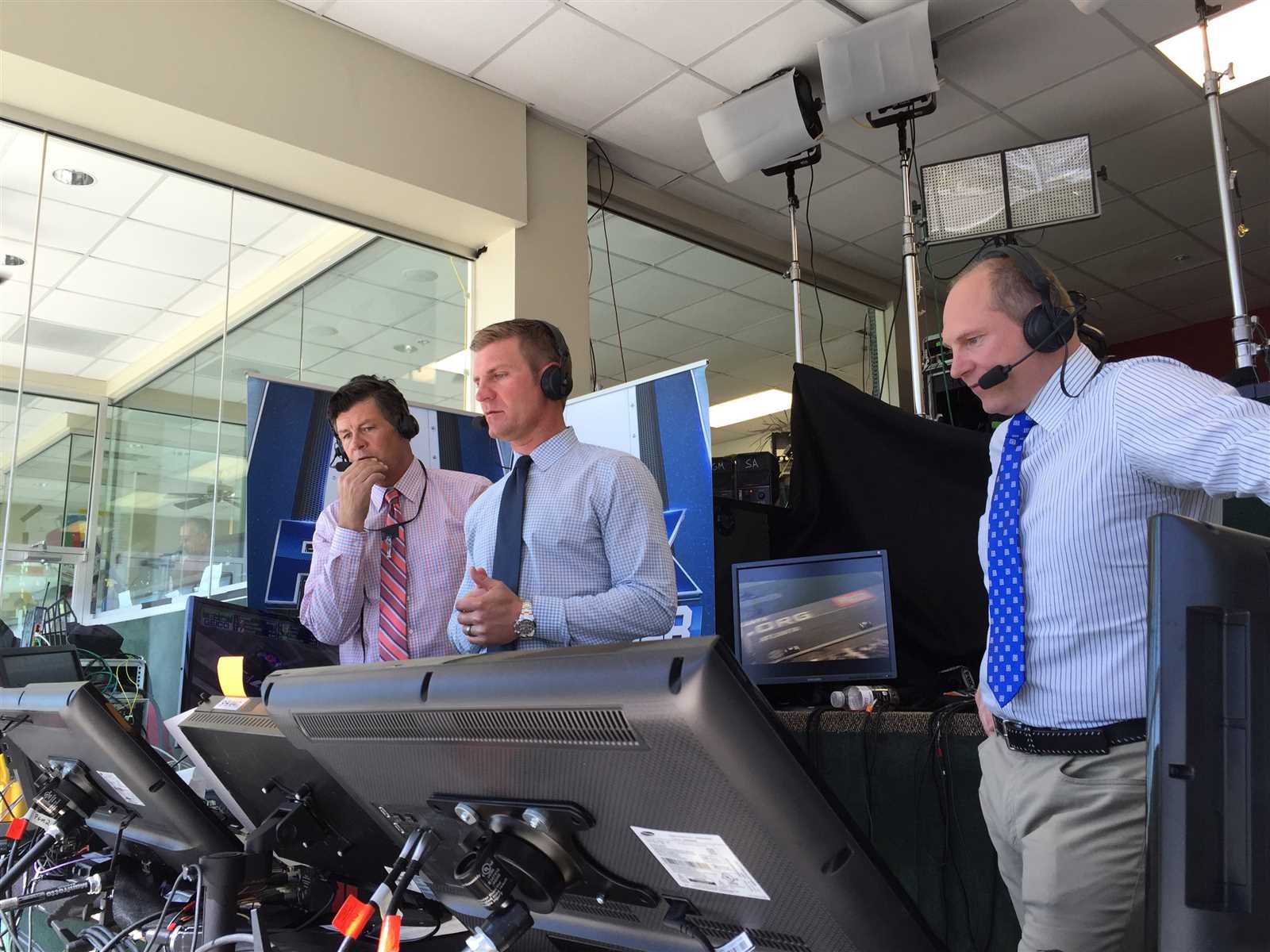 FOX broadcast: Drivers in the booth, Saturday's lineup | Official Site ...