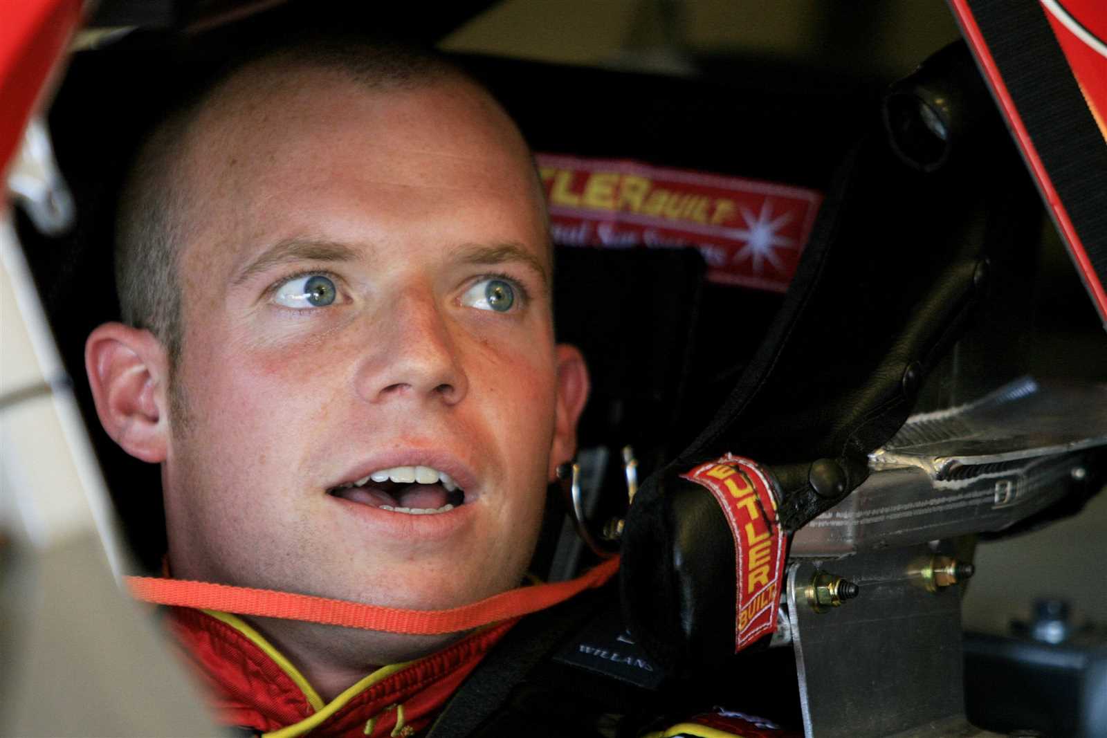 @nascarcasm: Teams that Regan Smith has driven for - Official Site Of ...