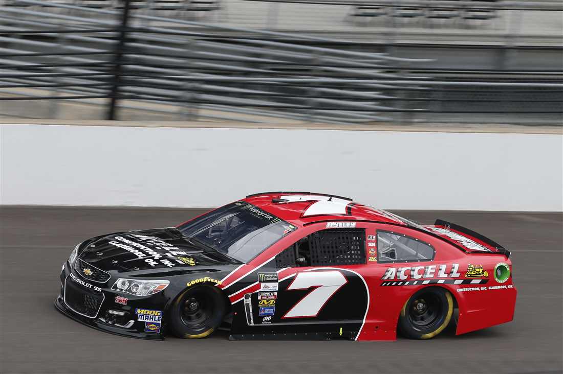 Starting lineup for Brantley Gilbert Big Machine Brickyard 400 ...