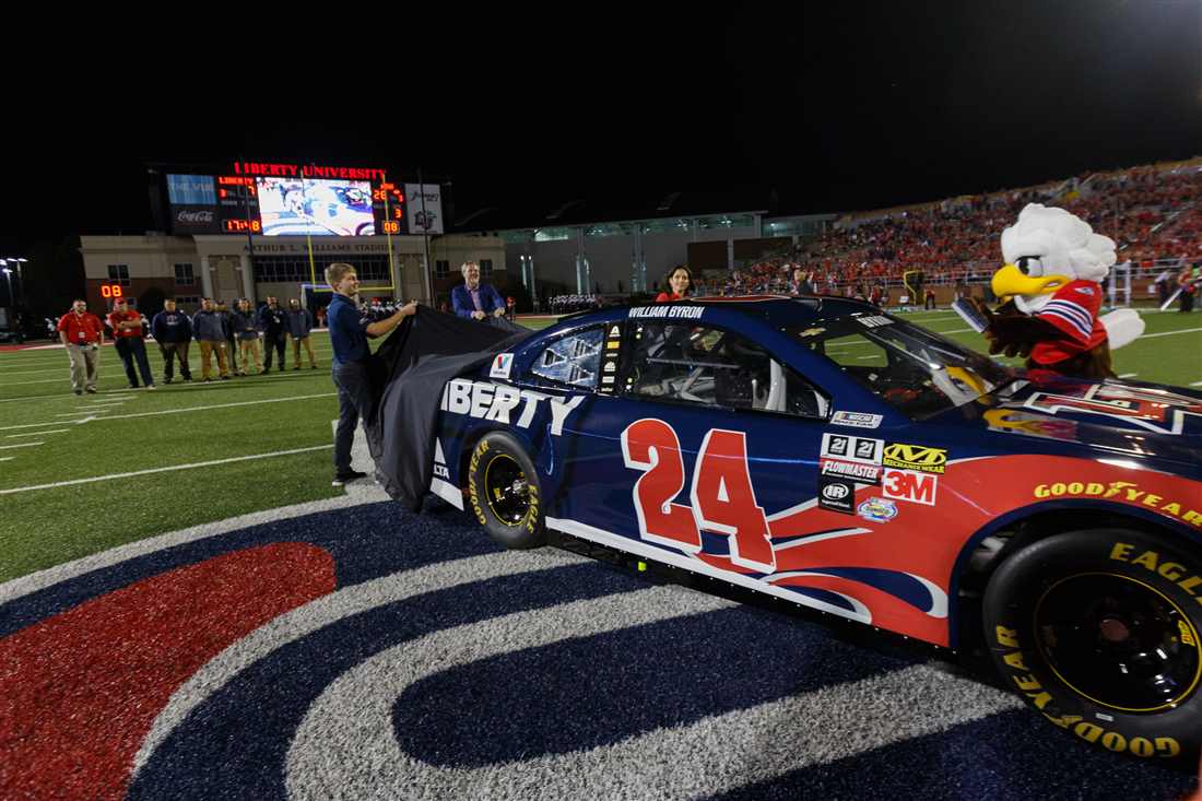 First look: Byron, Liberty University unveil 2018 paint scheme ...