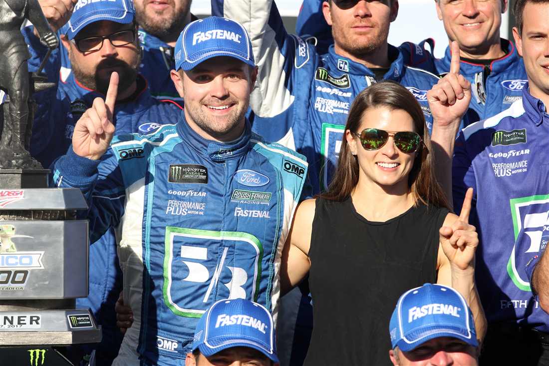 Ricky Stenhouse Jr. 2017 Season Recap - Official Site Of NASCAR