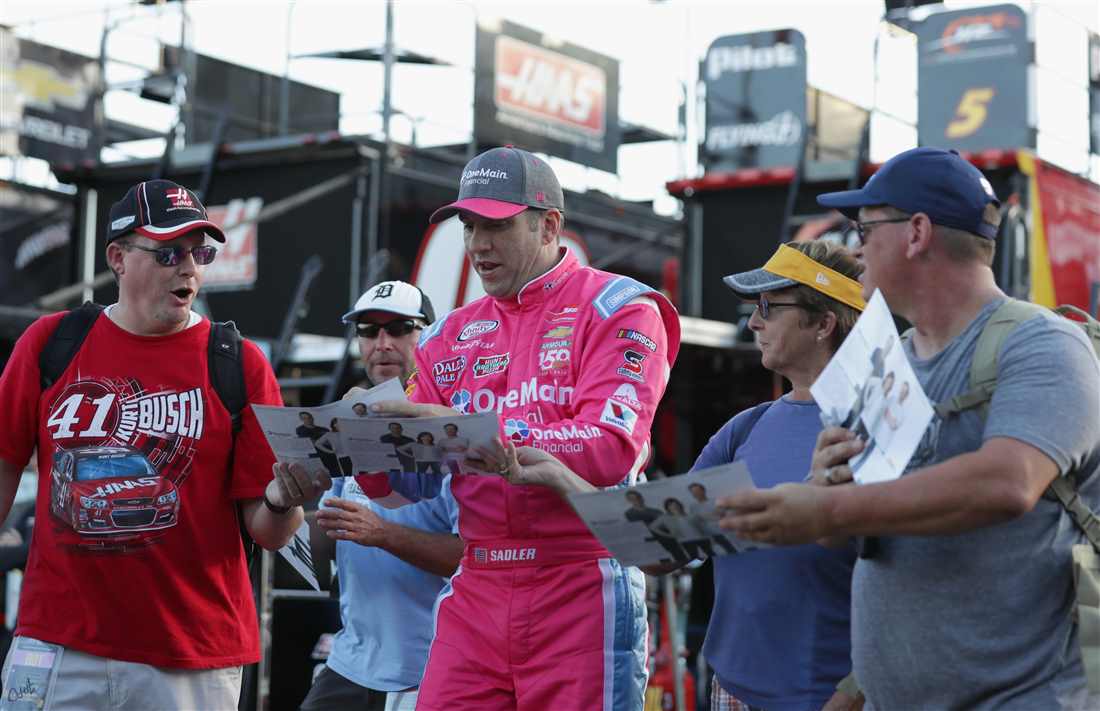 Elliott Sadler 2017 Season Recap - Official Site Of NASCAR