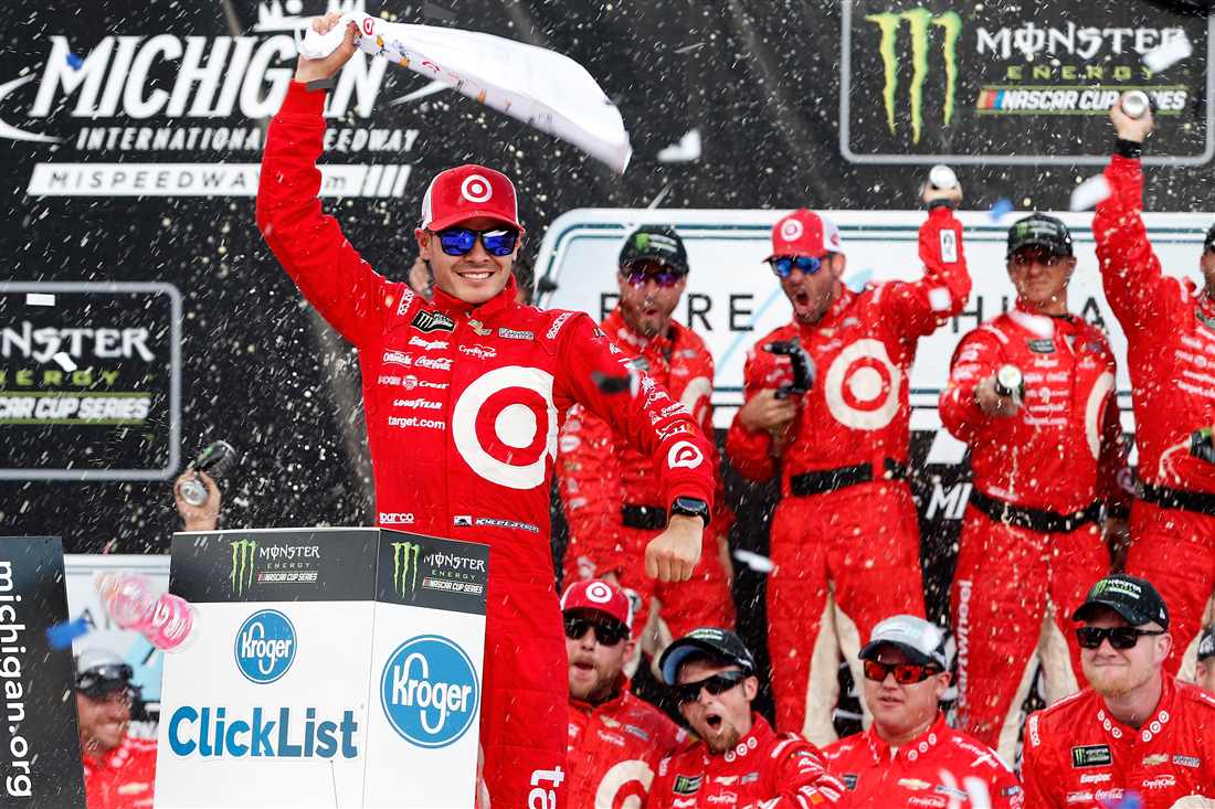 Kyle Larson 2017 Season Recap - Official Site Of NASCAR