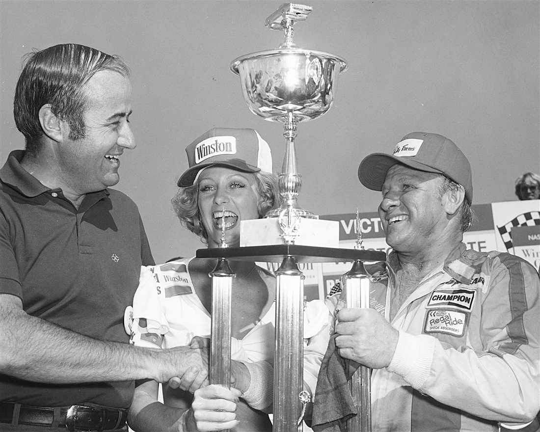 Drivers with four consecutive Cup Series wins in history | NASCAR