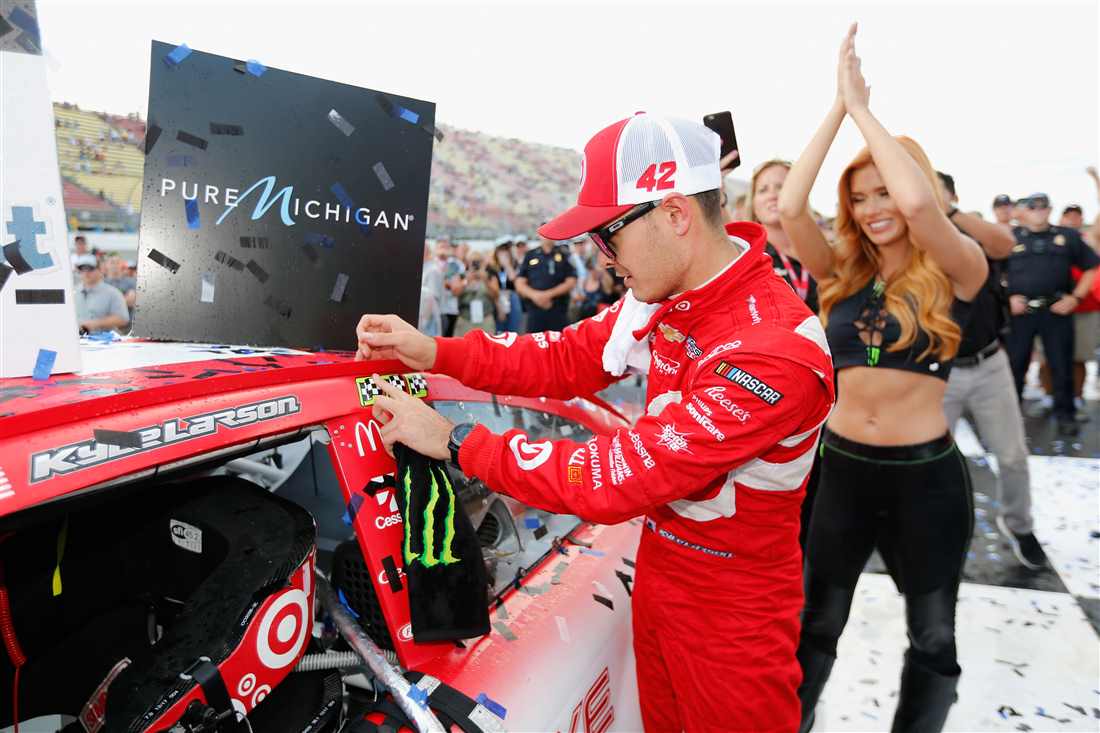 Memorable moments at Auto Club | NASCAR.com