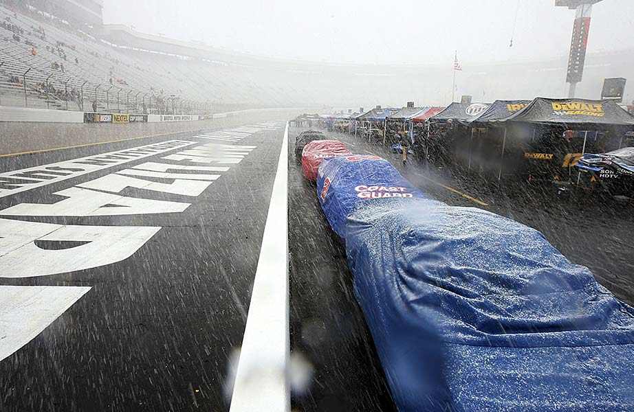 NASCAR gallery of snow, cold and winter-related things - Official Site ...