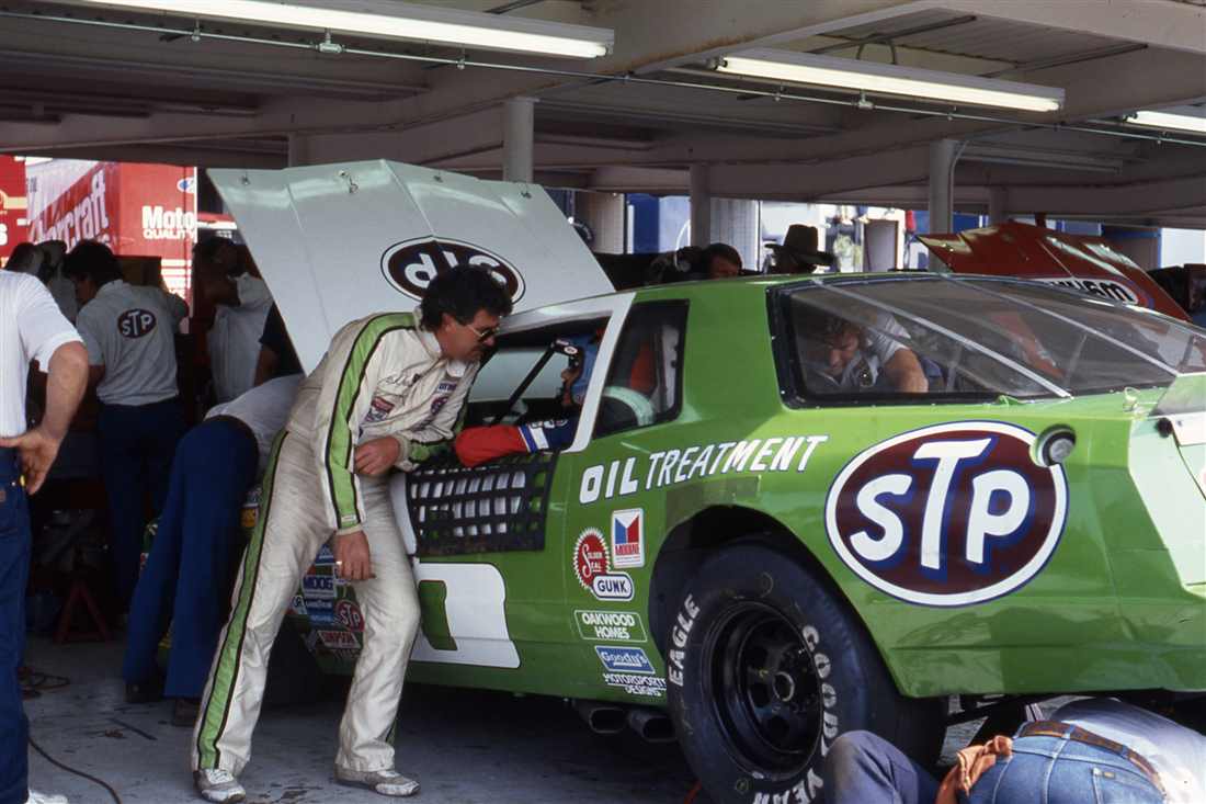 Memorable drivers of No. 6 in history - Official Site Of NASCAR