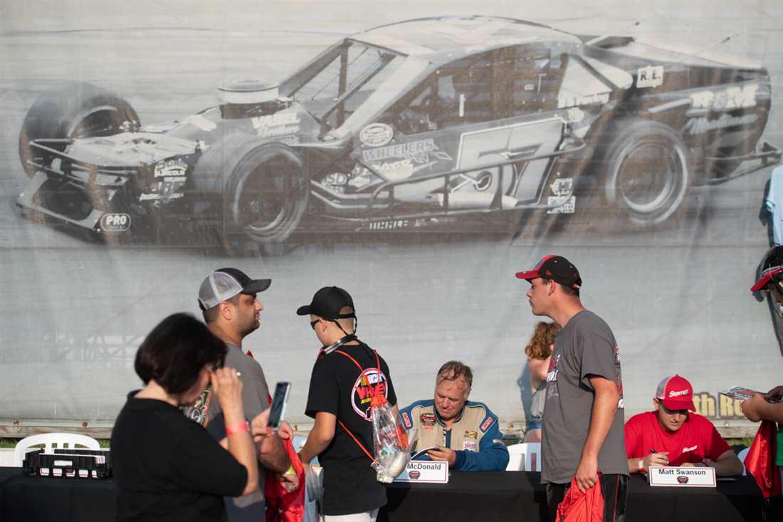 NASCAR Whelen Modified Tour at Thompson - Official Site Of NASCAR